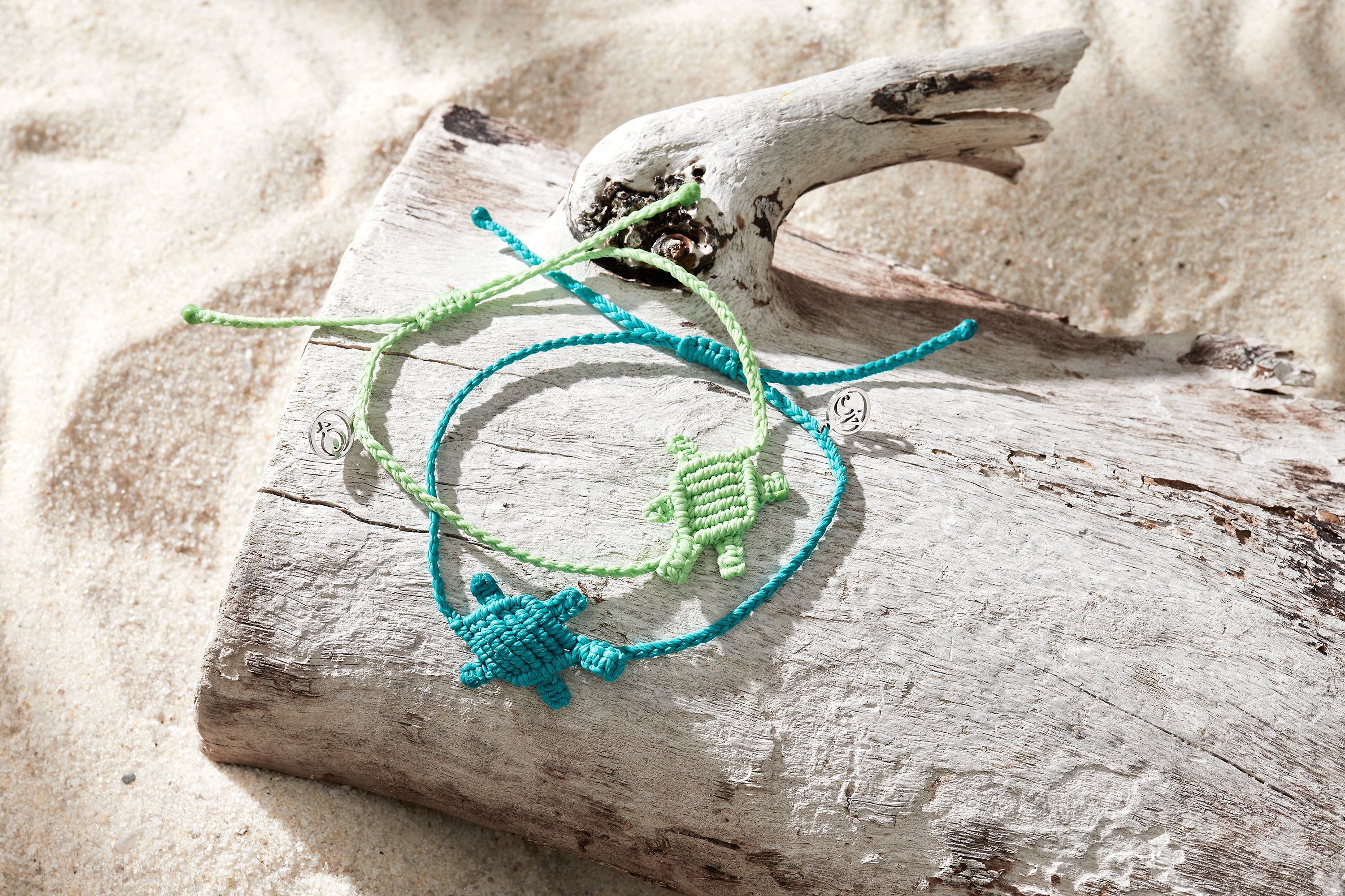 Sea Turtle Macrame Bracelets | 4ocean Bracelets